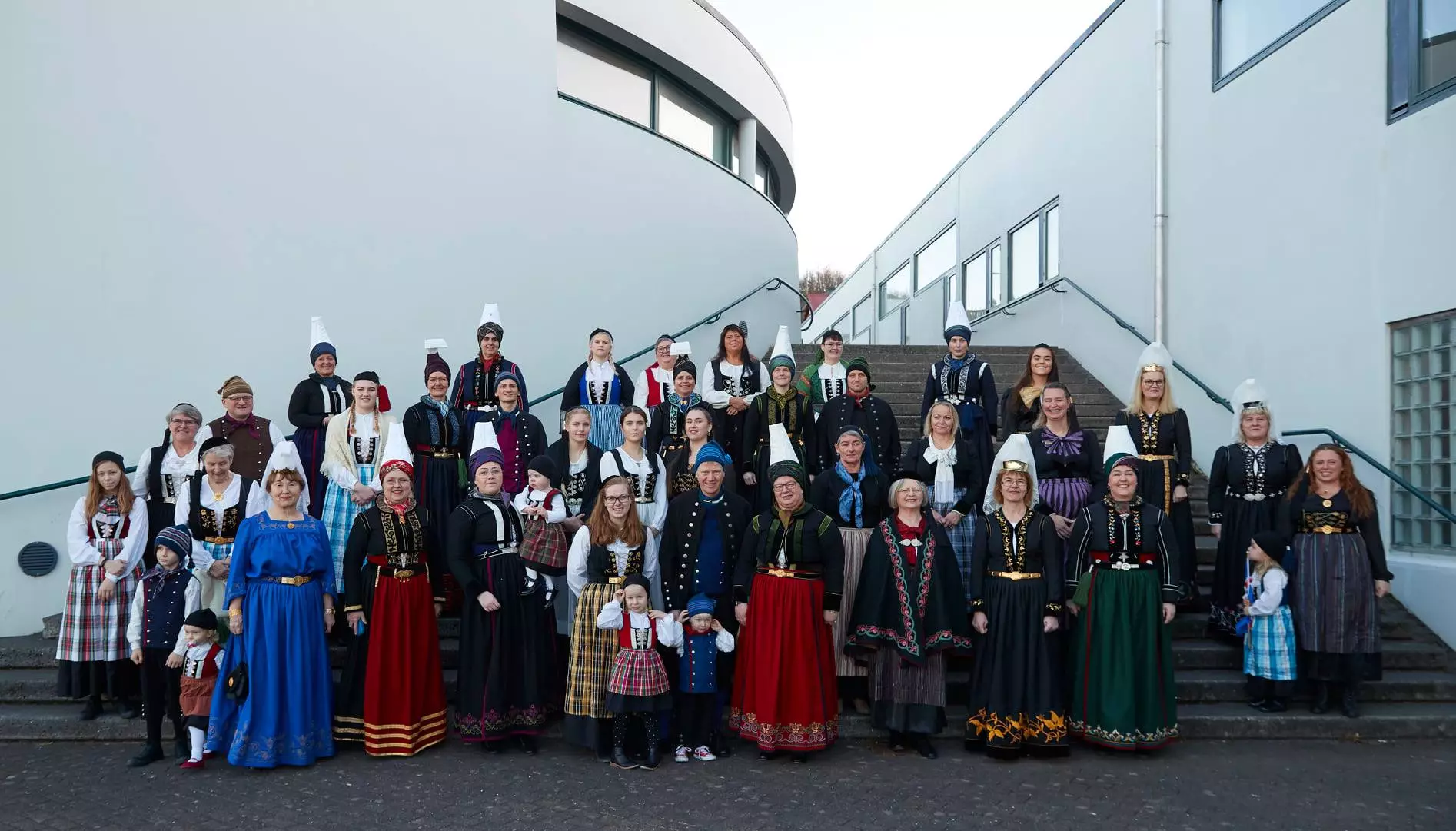 A guide to Iceland Traditional Clothes: what we wear?