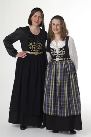 A guide to Iceland Traditional Clothes: what we wear?