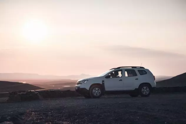 Economy vs Compact Cars: Choosing the Best Rental for Iceland