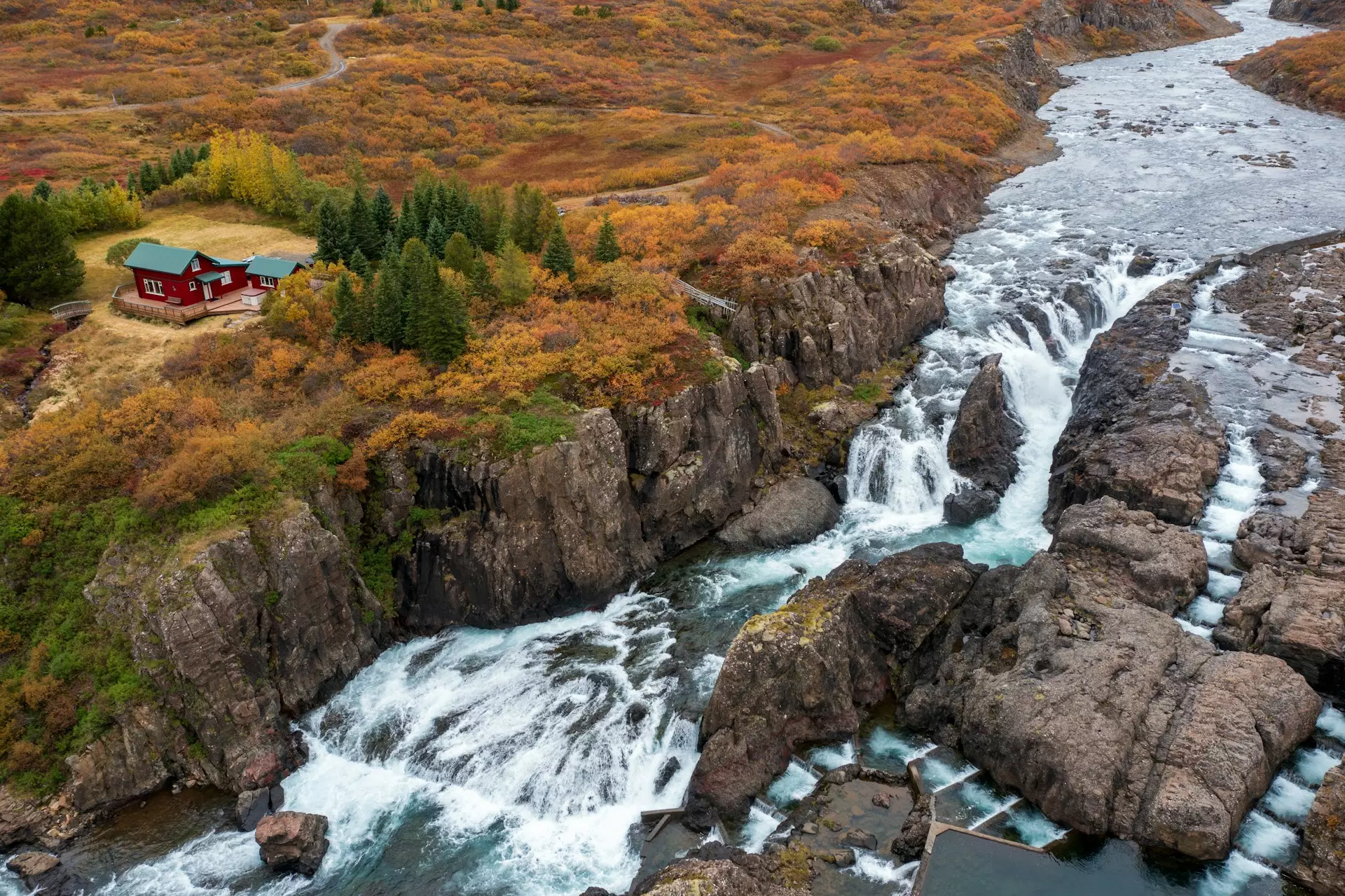 Iceland in Autumn: A Complete September & October Travel Guide